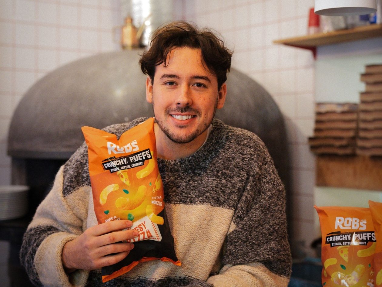ROB’s Crunchy Puffs „Cheesy Pizza“: YouTuber CrispyRob wird für ...